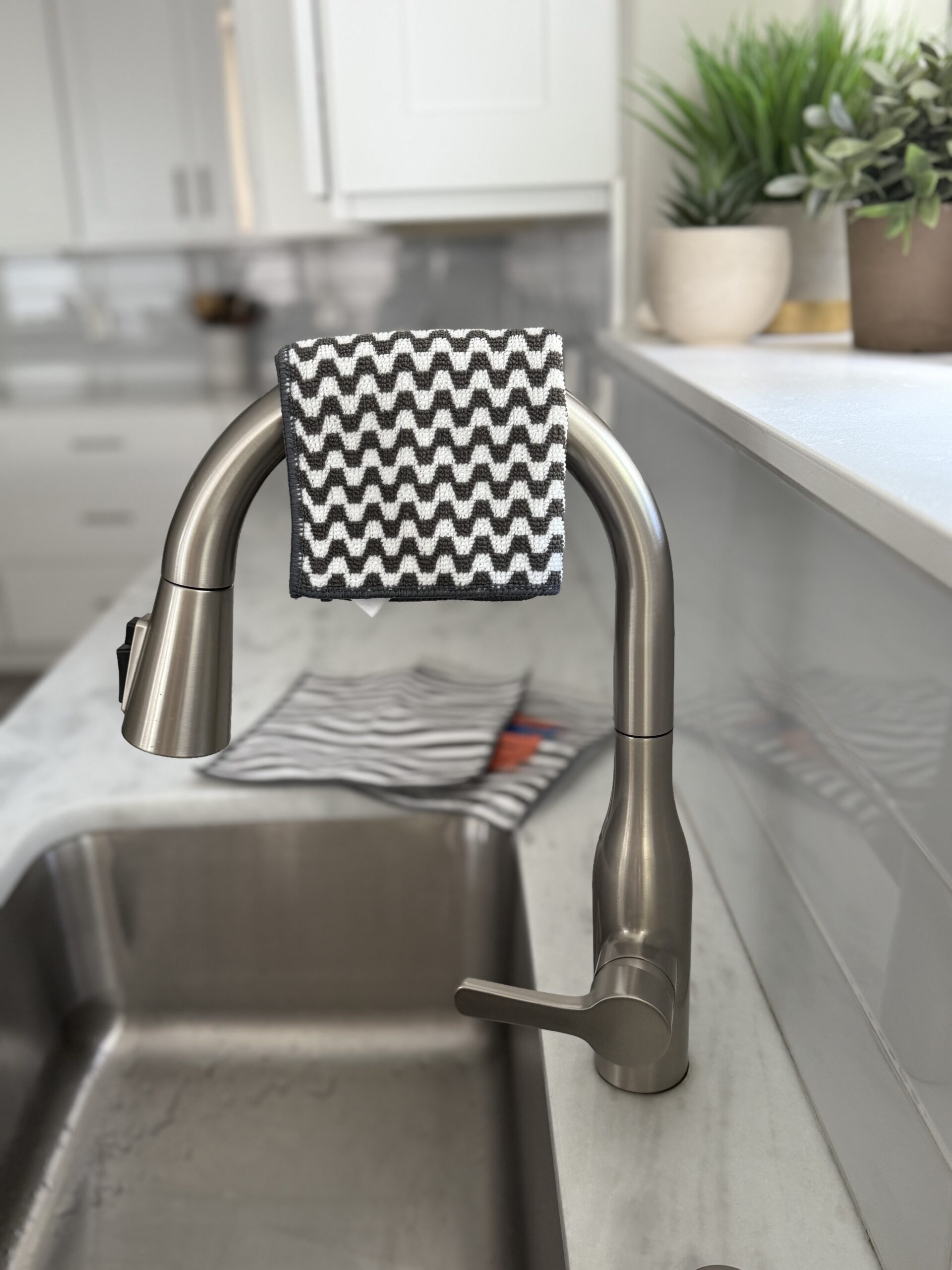 The 2026 Minimalist Kitchen Checklist: Essentials You Actually Need ...